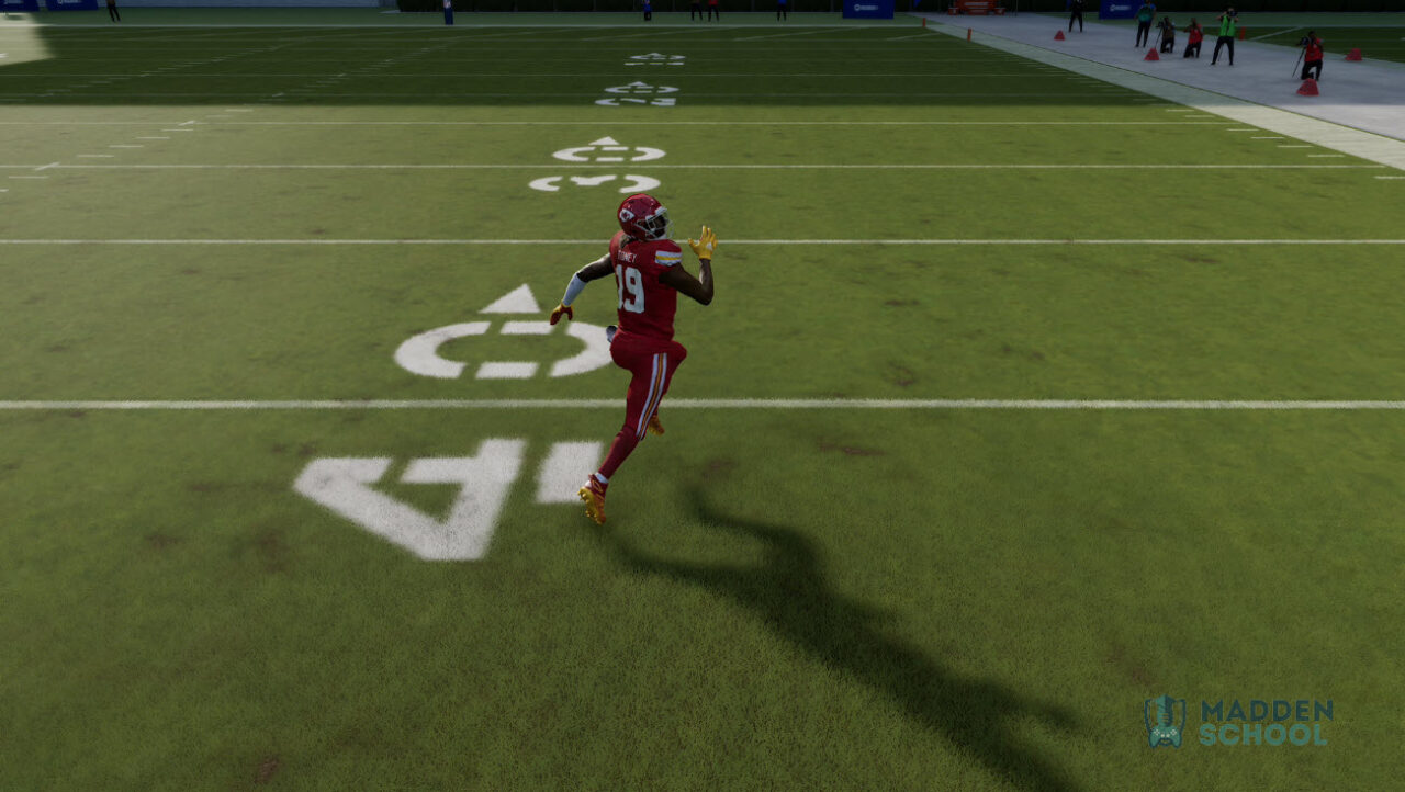 How To Tell If Your Opponent Is In Man Or Zone Defense In Madden 24 ...